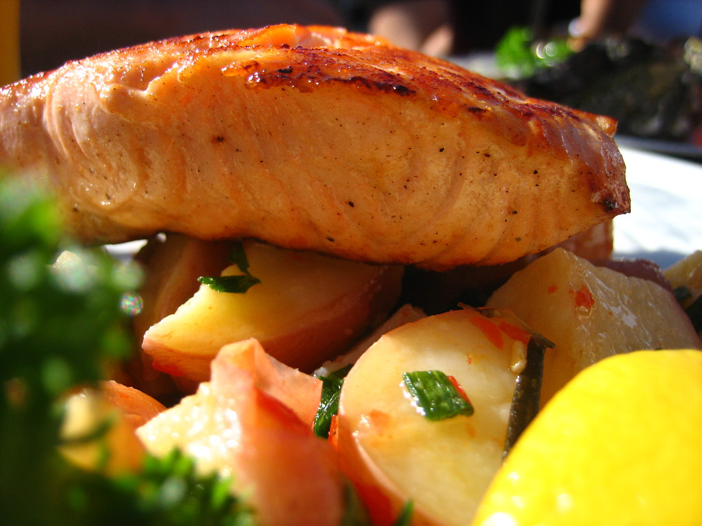 The Rising Star Cafe, located in the coastal town of Wheeler, Oregon ...